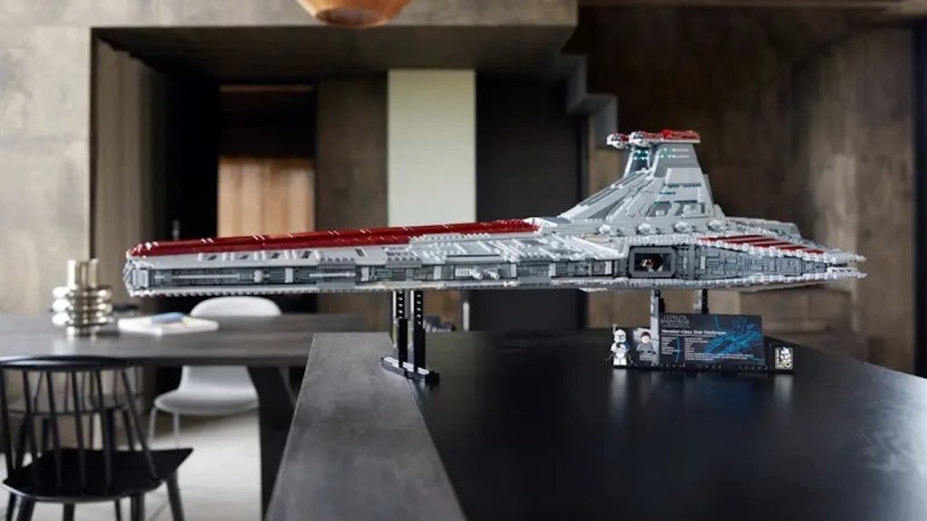 LEGO says the UCS Venator’s minifigures were ‘clear-cut'