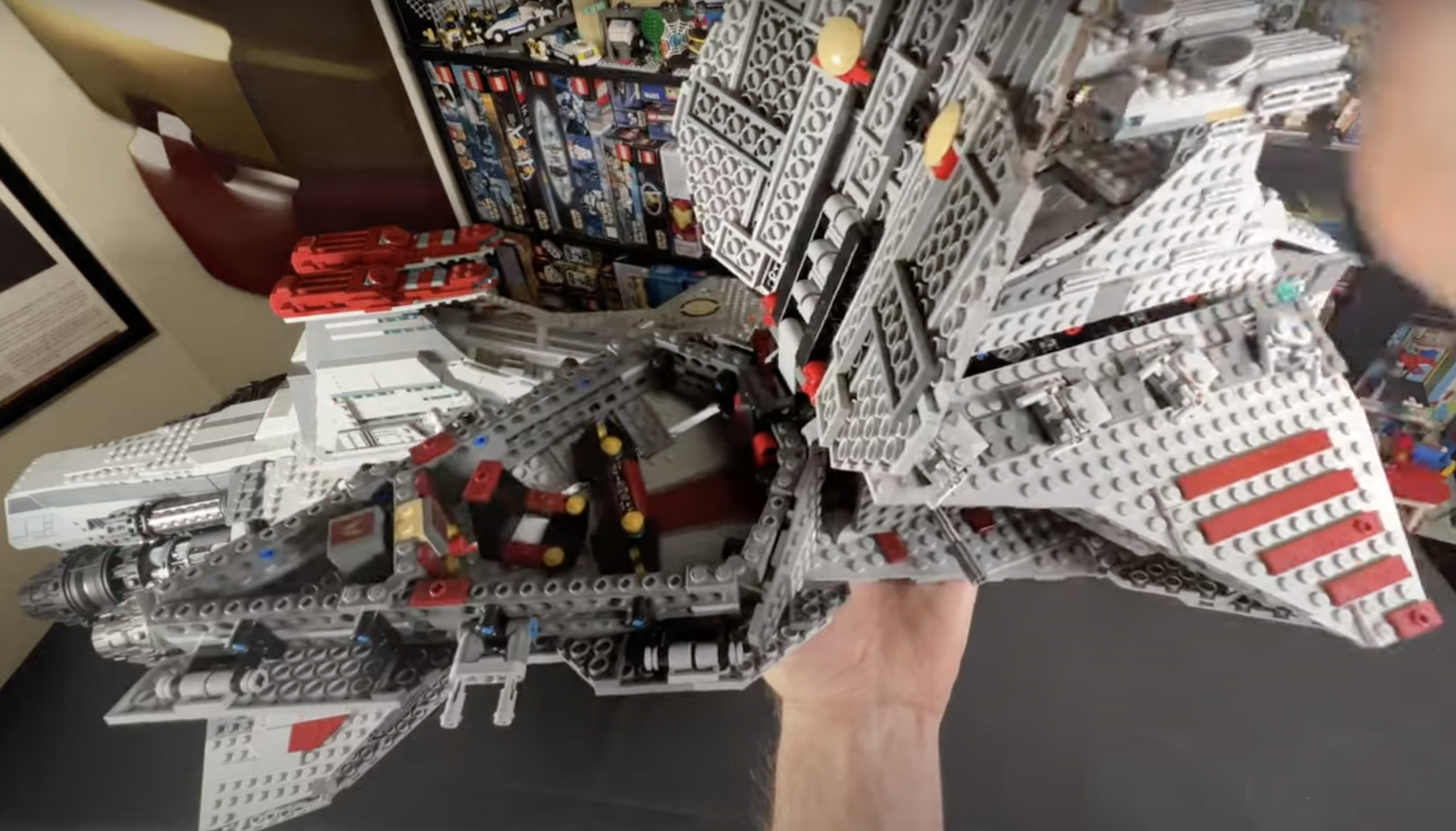Compare LEGO Star Wars UCS Venator to UCS Imperial Star Destroyer – and ...