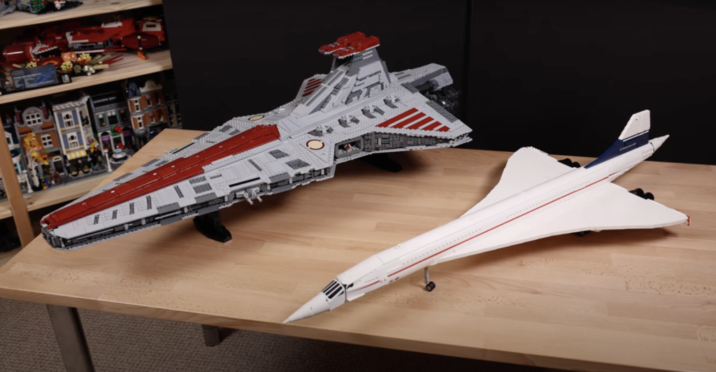 Compare LEGO Star Wars UCS Venator to UCS Imperial Star Destroyer – and ...