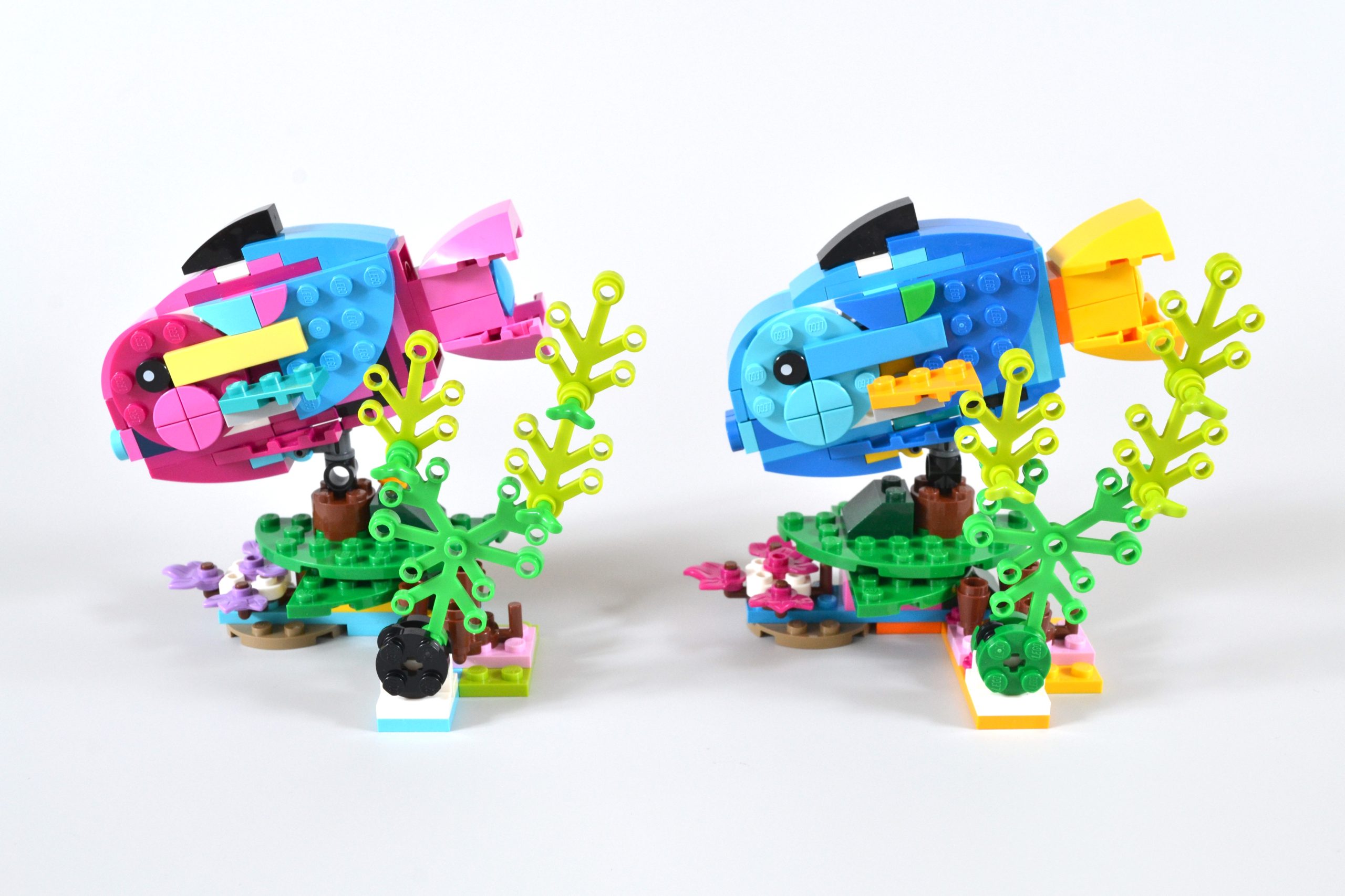 LEGO Creator 3-in-1 Exotic Parrots go head-to-head