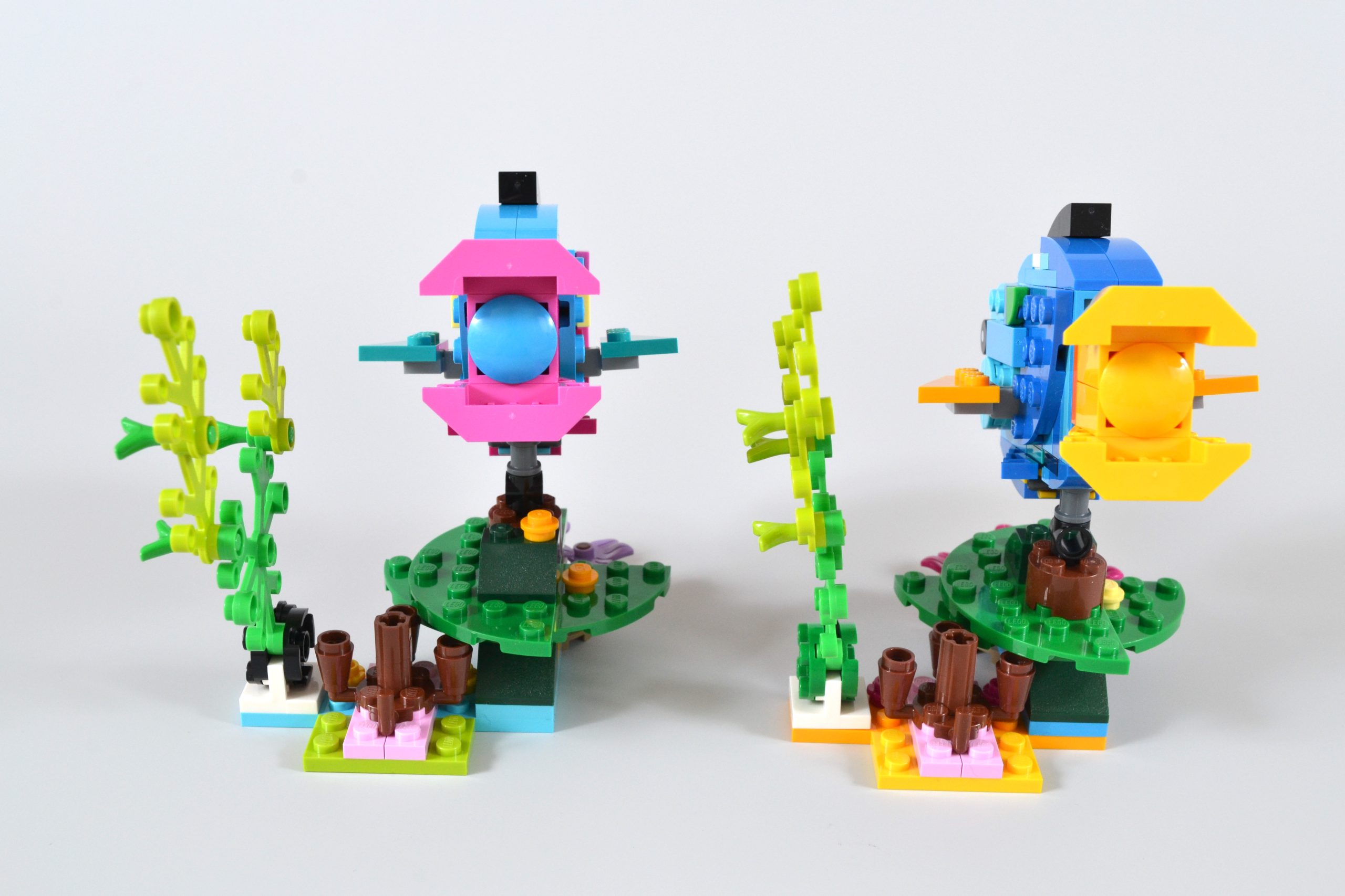 LEGO Creator 3-in-1 Exotic Parrots go head-to-head