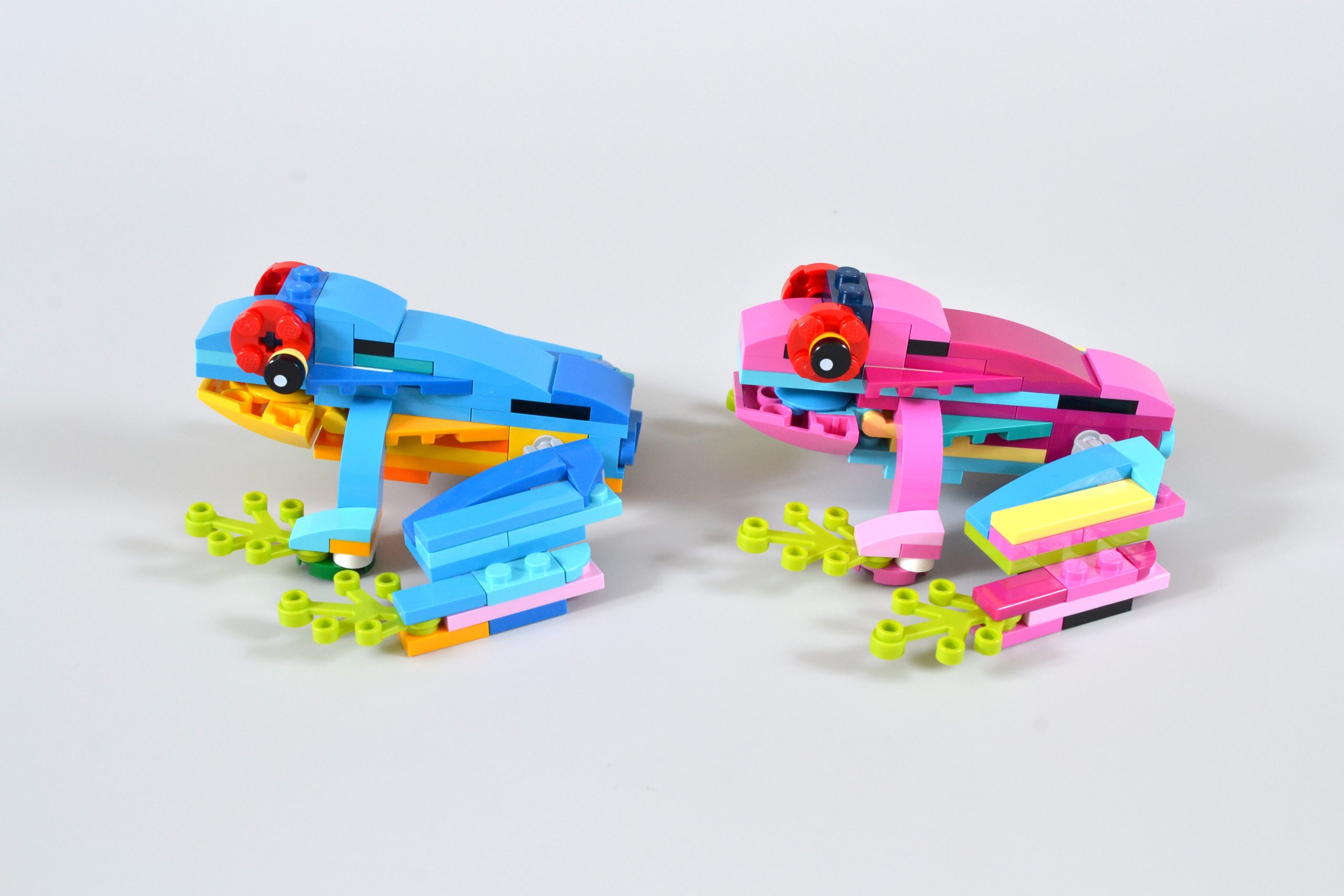LEGO Creator 3-in-1 Exotic Parrots go head-to-head