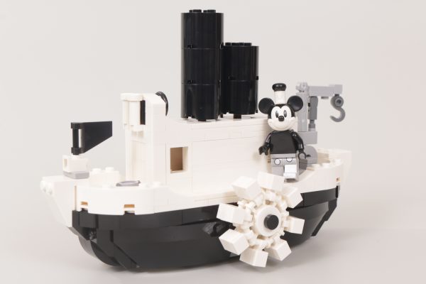 LEGO Disney 40659 Mini Steamboat Willie GWP review