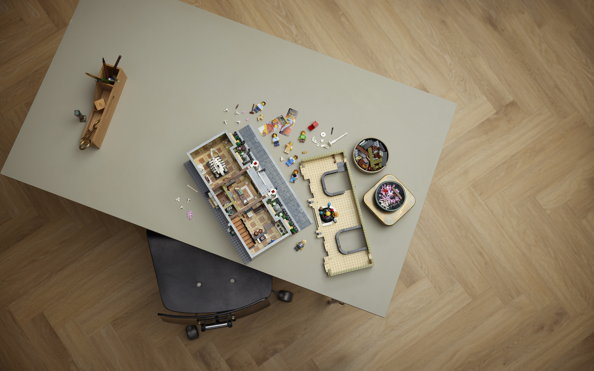 LEGO Icons 10326 Natural History Museum officially revealed