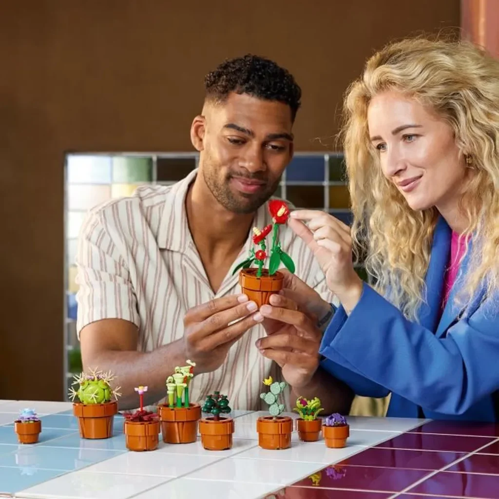 LEGO Botanical Collection 10329 Tiny Plants revealed