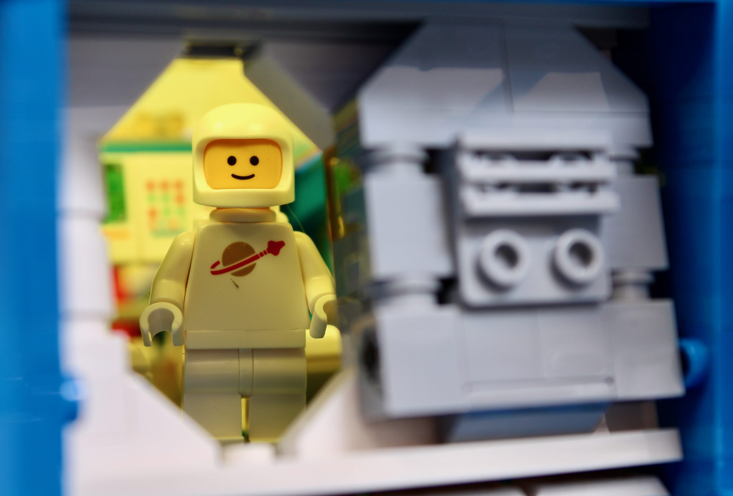 10497 Galaxy Explorer is LEGO’s best attempt at nostalgia, so grab it ...