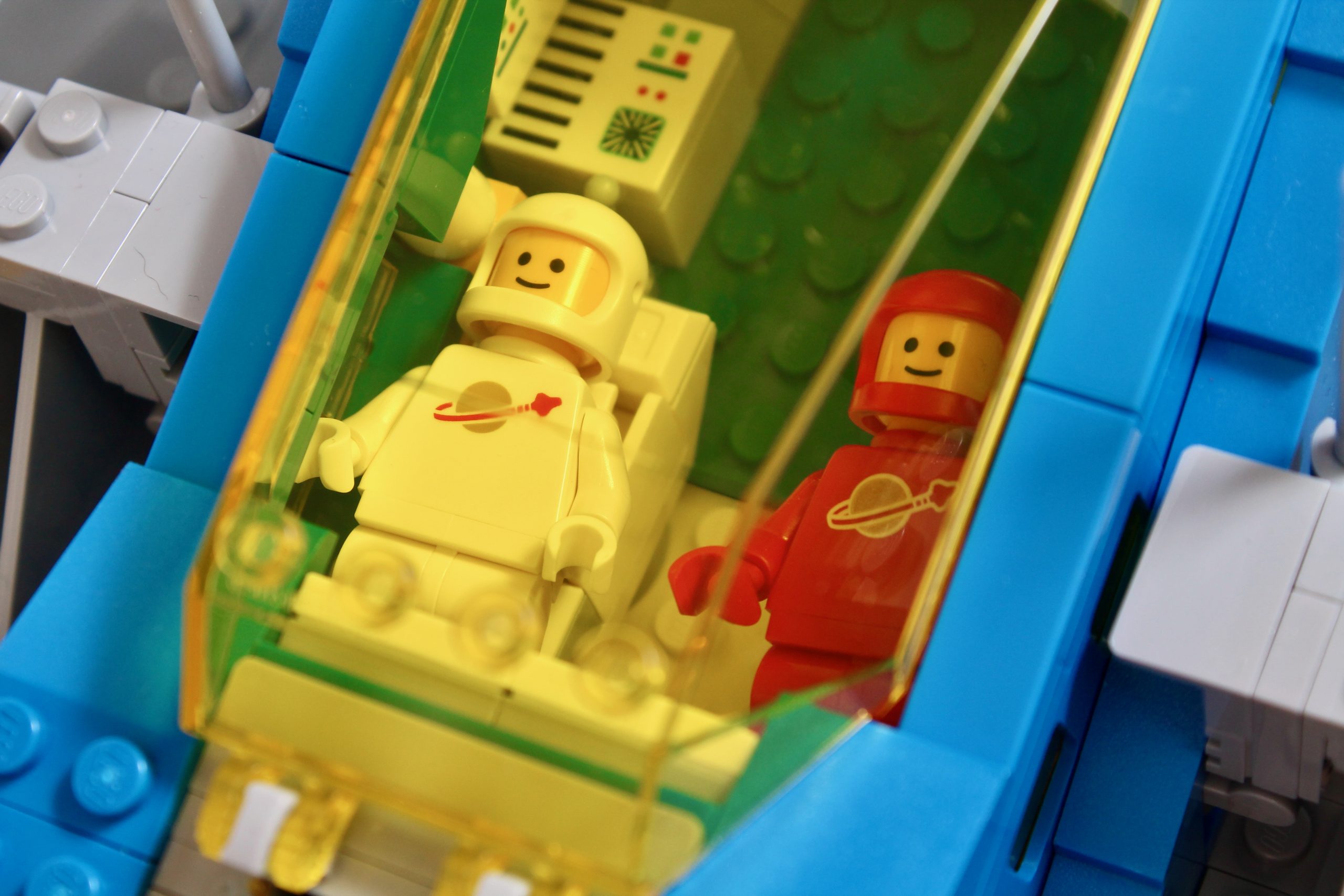 10497 Galaxy Explorer is LEGO’s best attempt at nostalgia, so grab it ...