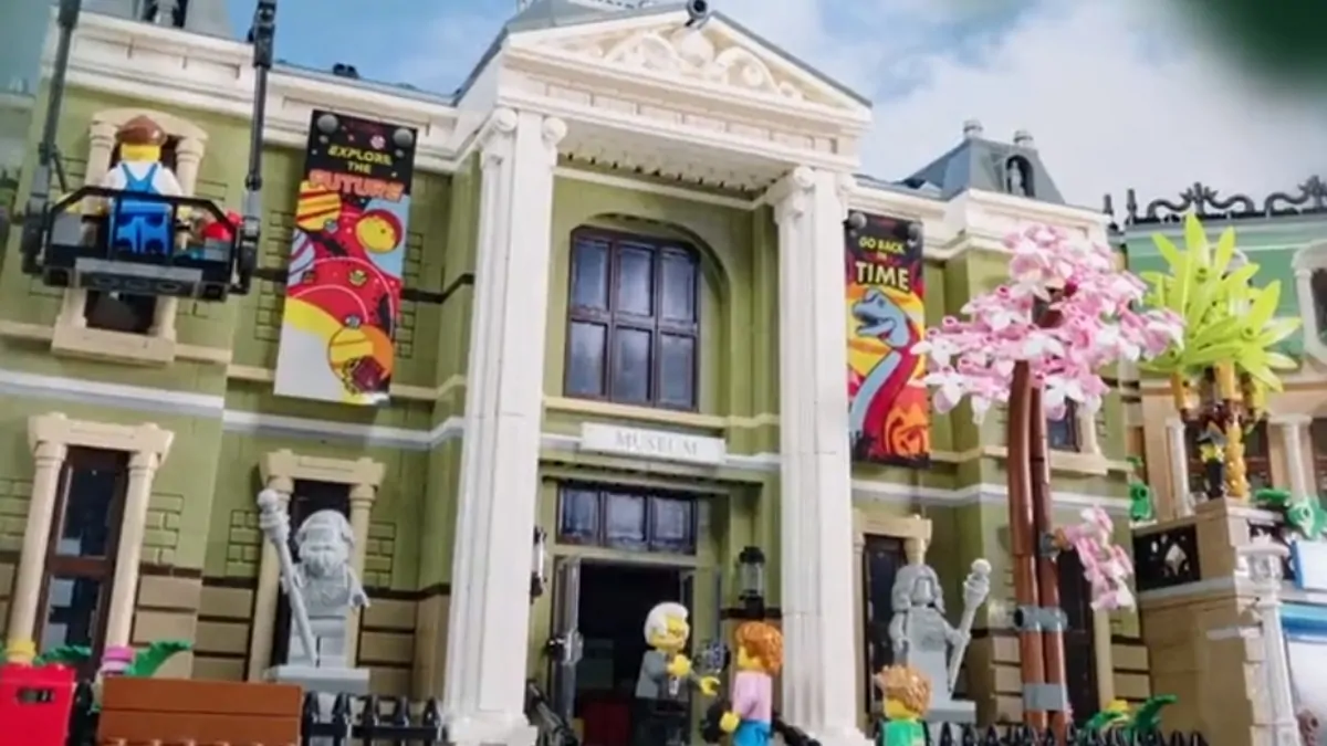 Every exhibit in LEGO Icons 10326 Natural History Museum