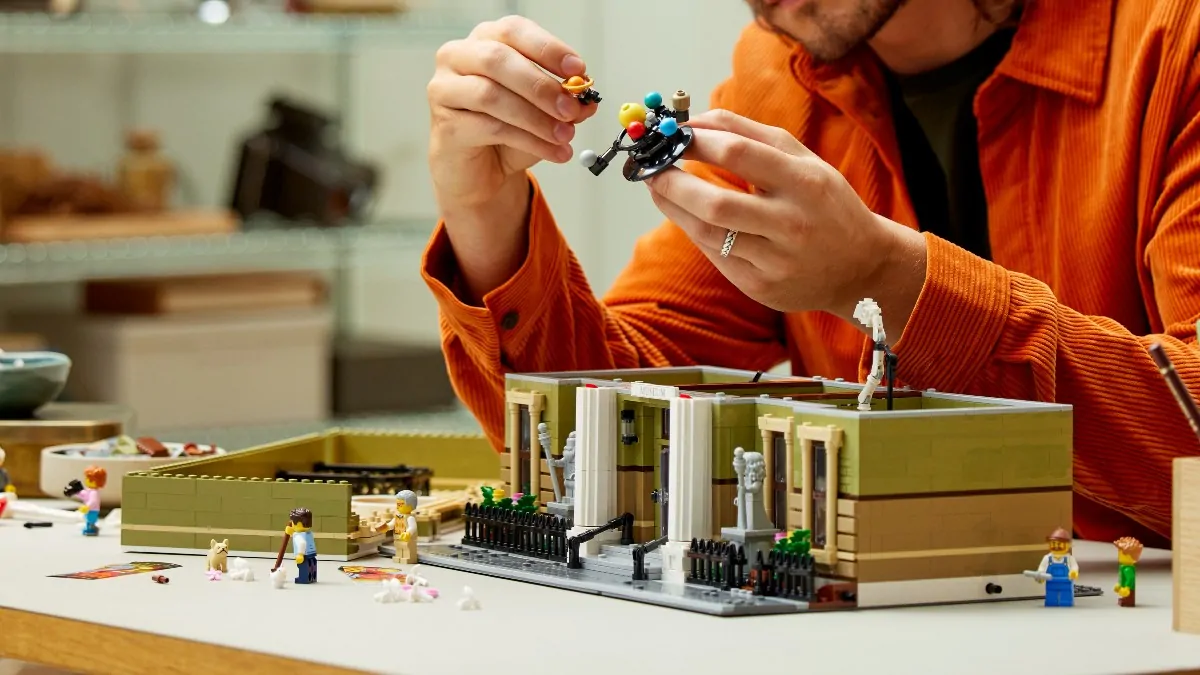 Five things we spotted in LEGO 10326 Natural History Museum