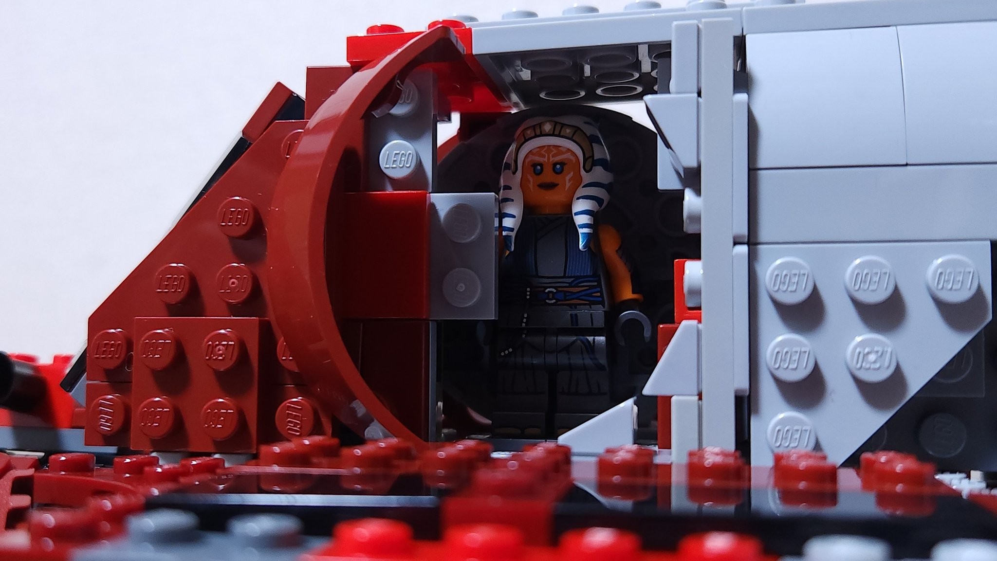 What if LEGO Star Wars 75362 Ahsoka’s Jedi Shuttle was a UCS set?