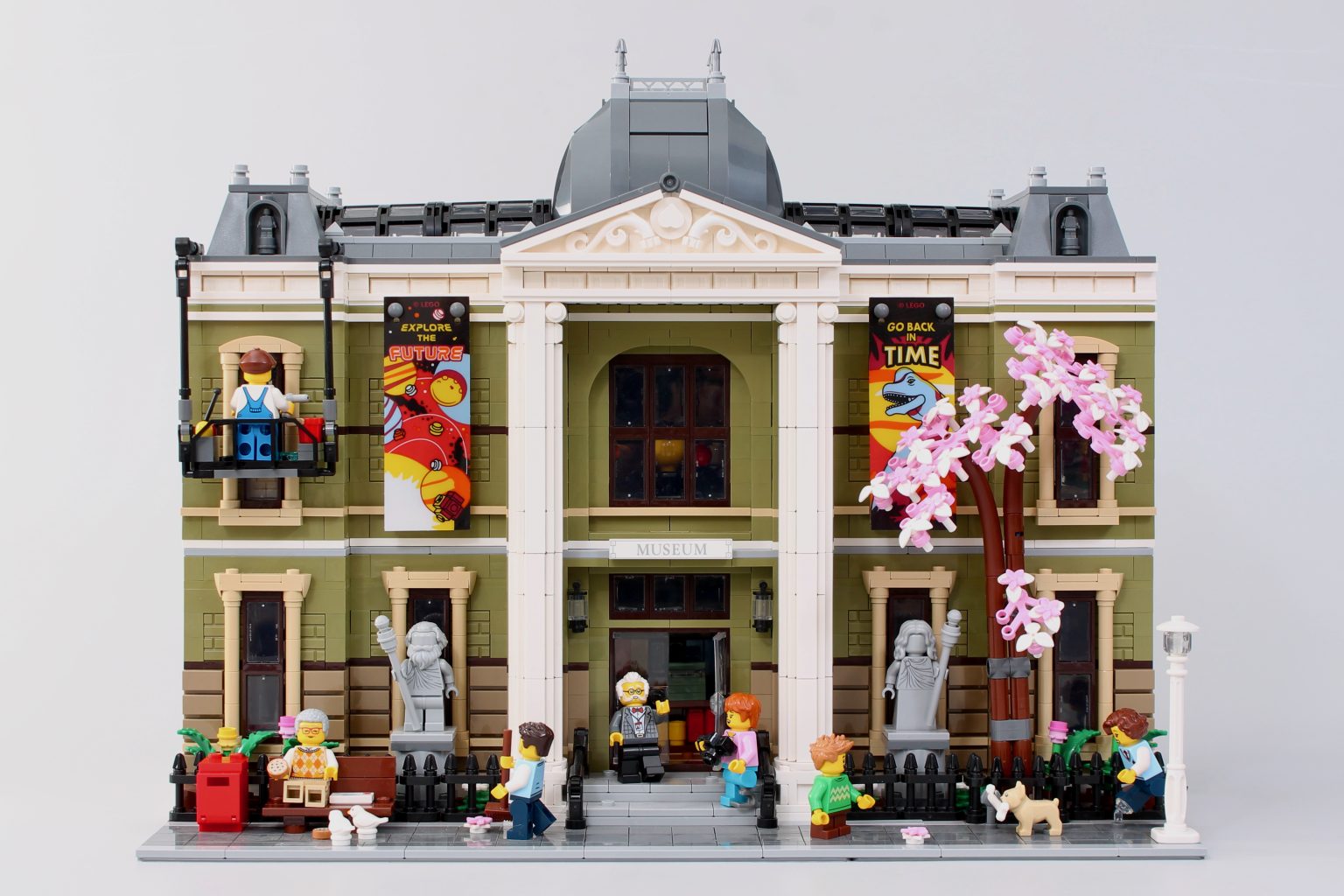 LEGO Icons 10326 Natural History Museum review