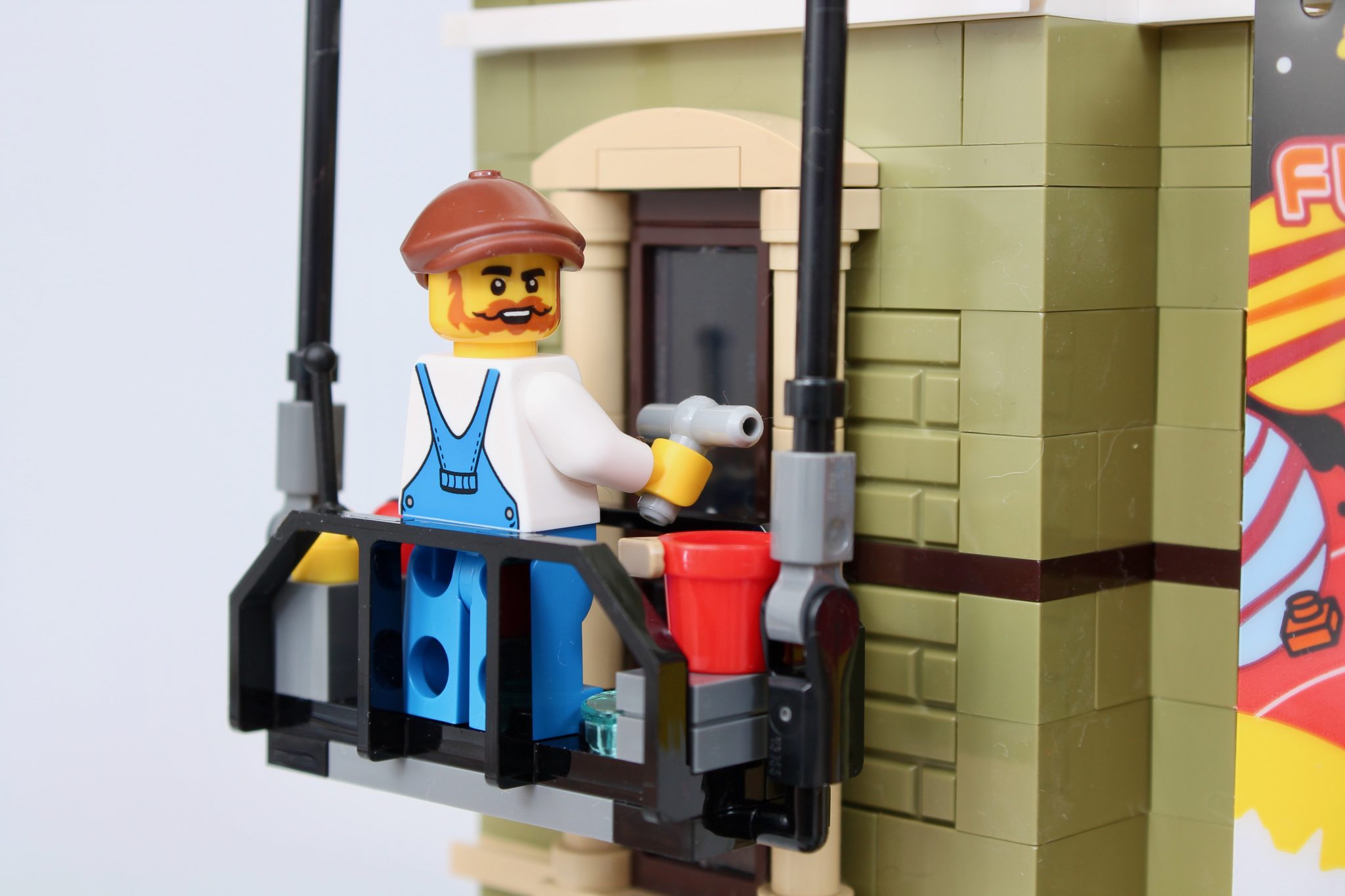 LEGO Icons 10326 Natural History Museum review