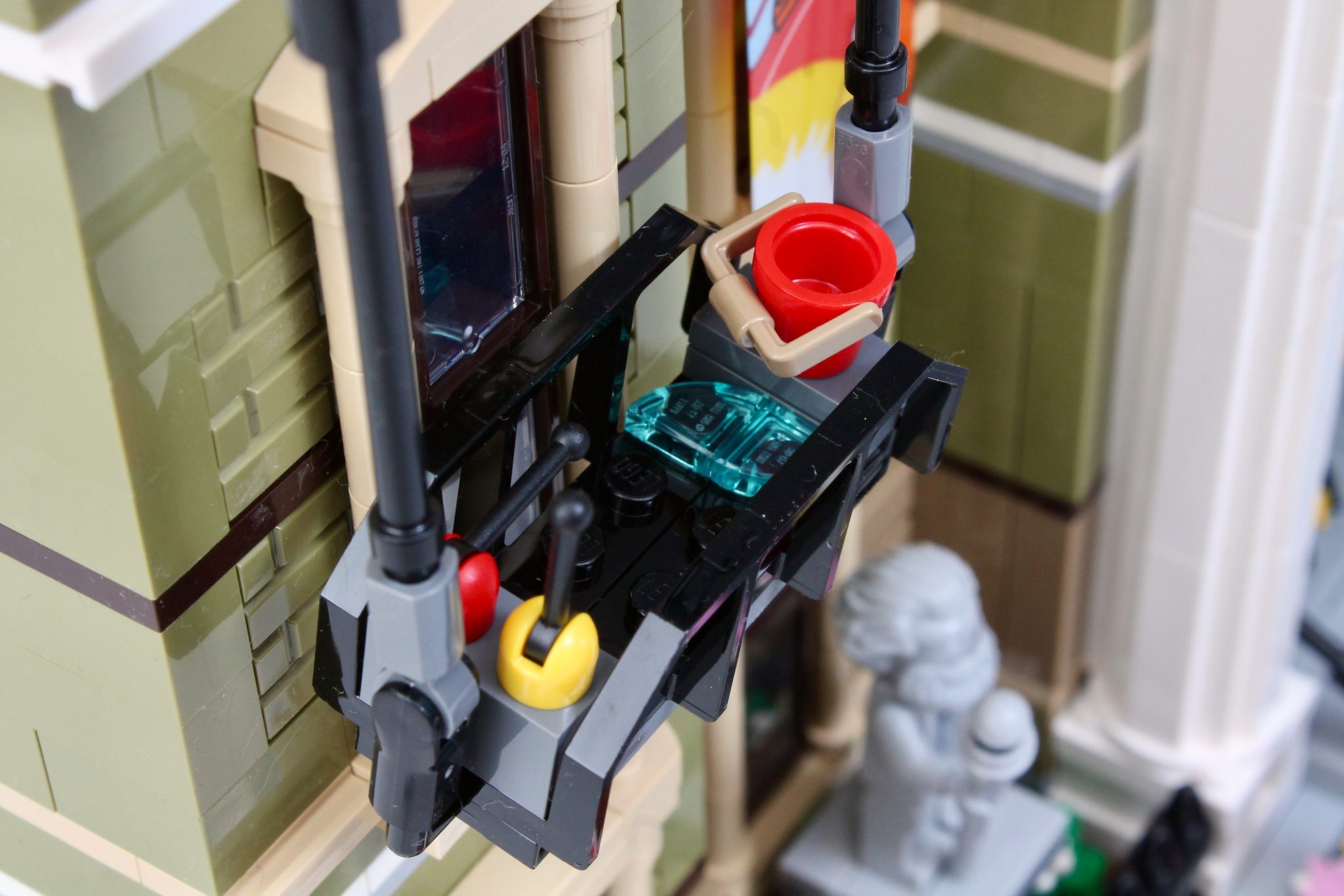 LEGO Icons 10326 Natural History Museum review