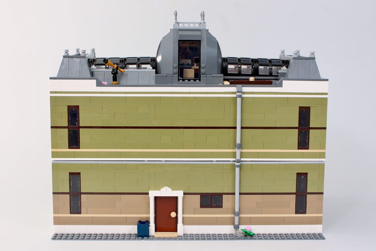 LEGO Icons 10326 Natural History Museum review