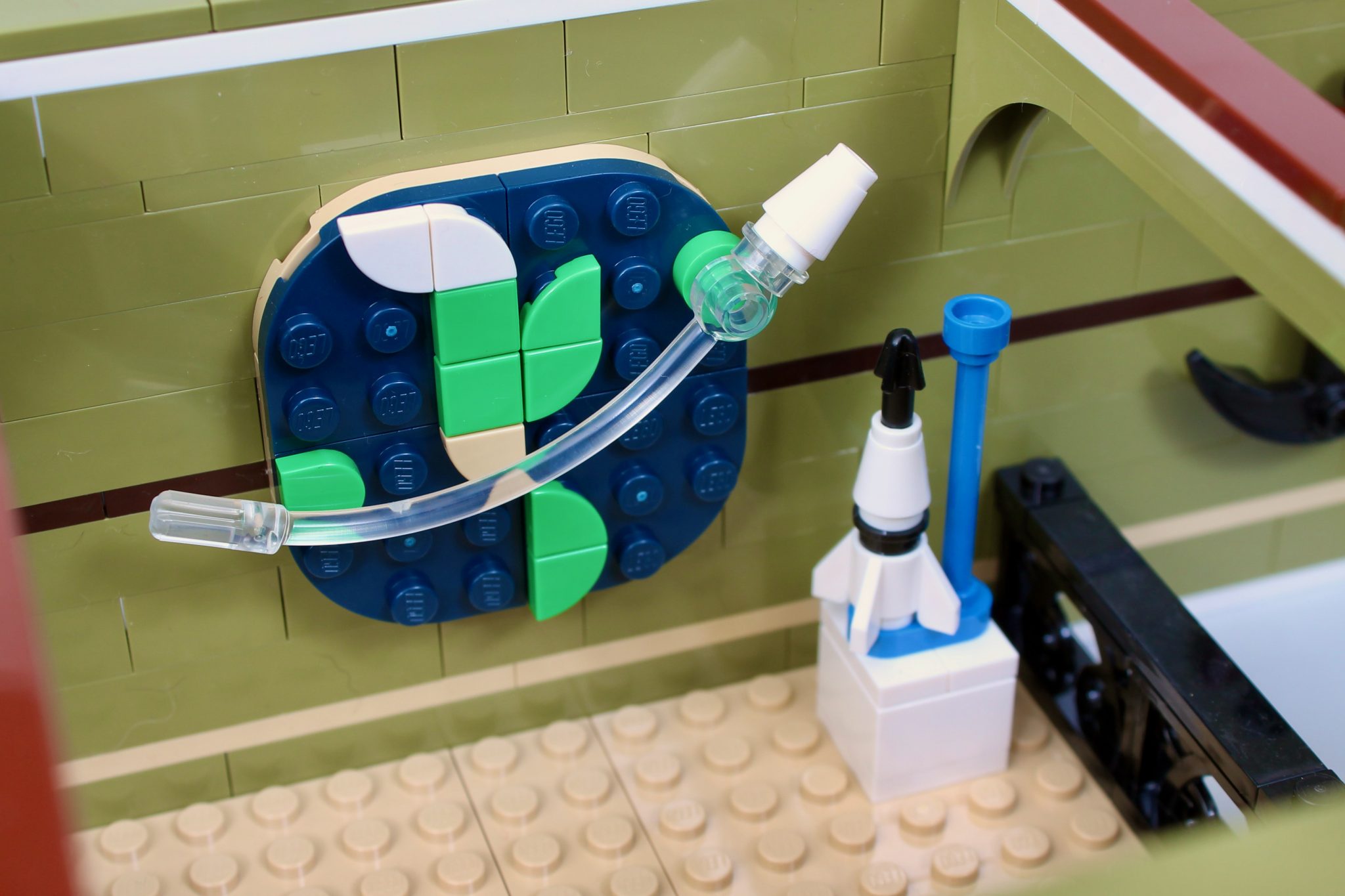 Every exhibit in LEGO Icons 10326 Natural History Museum