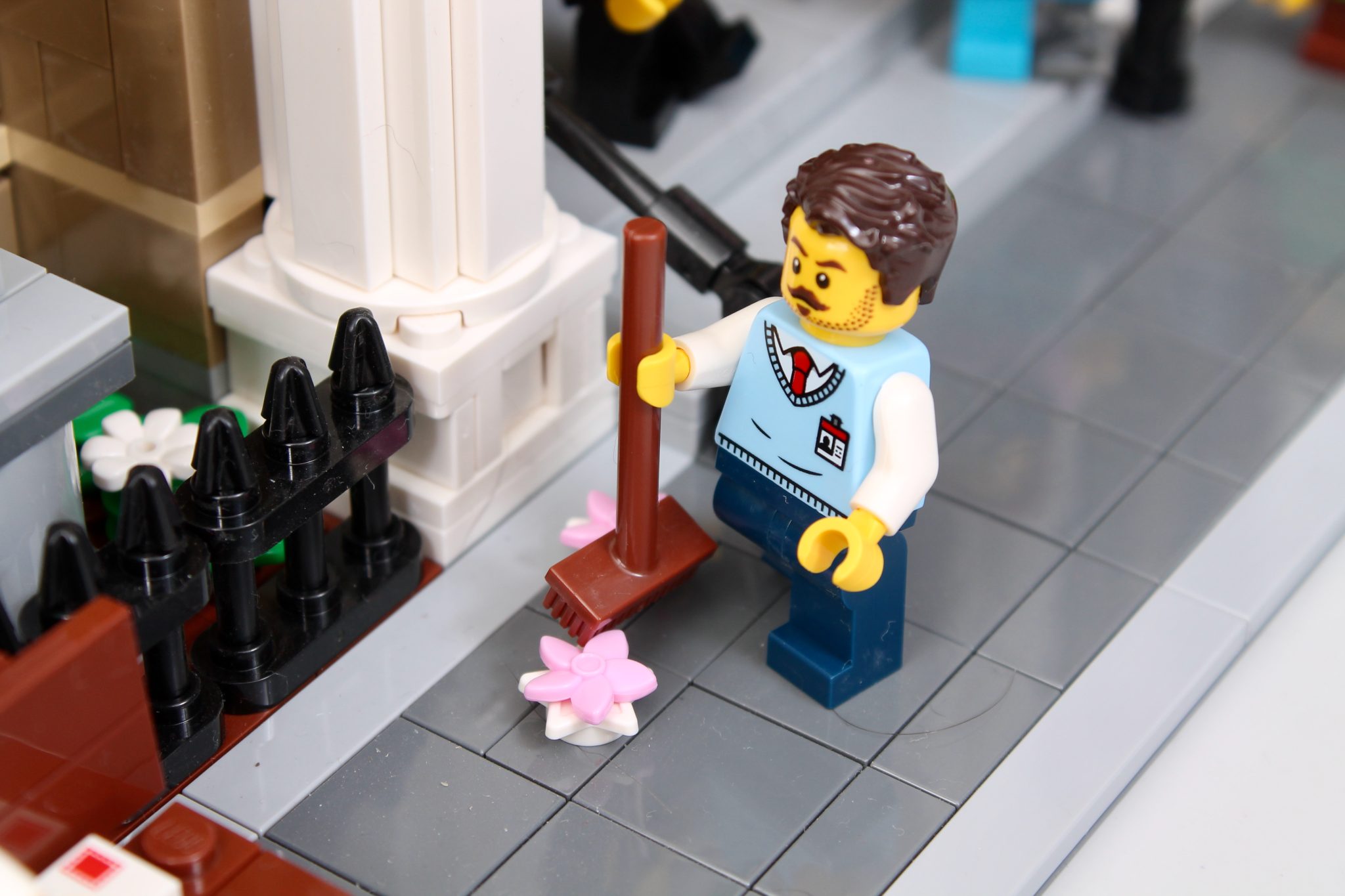 LEGO Icons 10326 Natural History Museum review