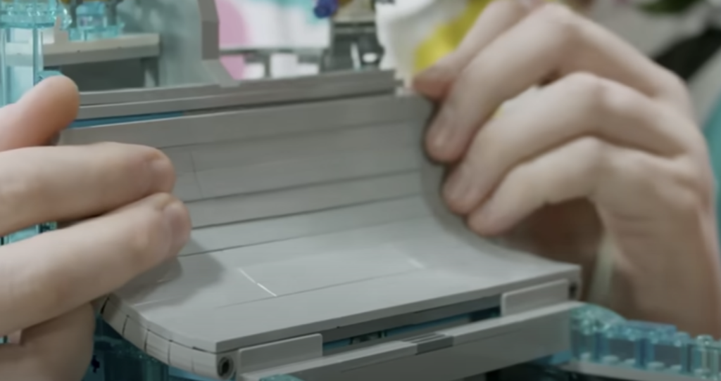 LEGO Avengers Tower's unique outline produced two new types of curve