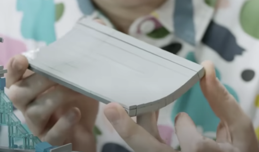 LEGO Avengers Tower's unique outline produced two new types of curve