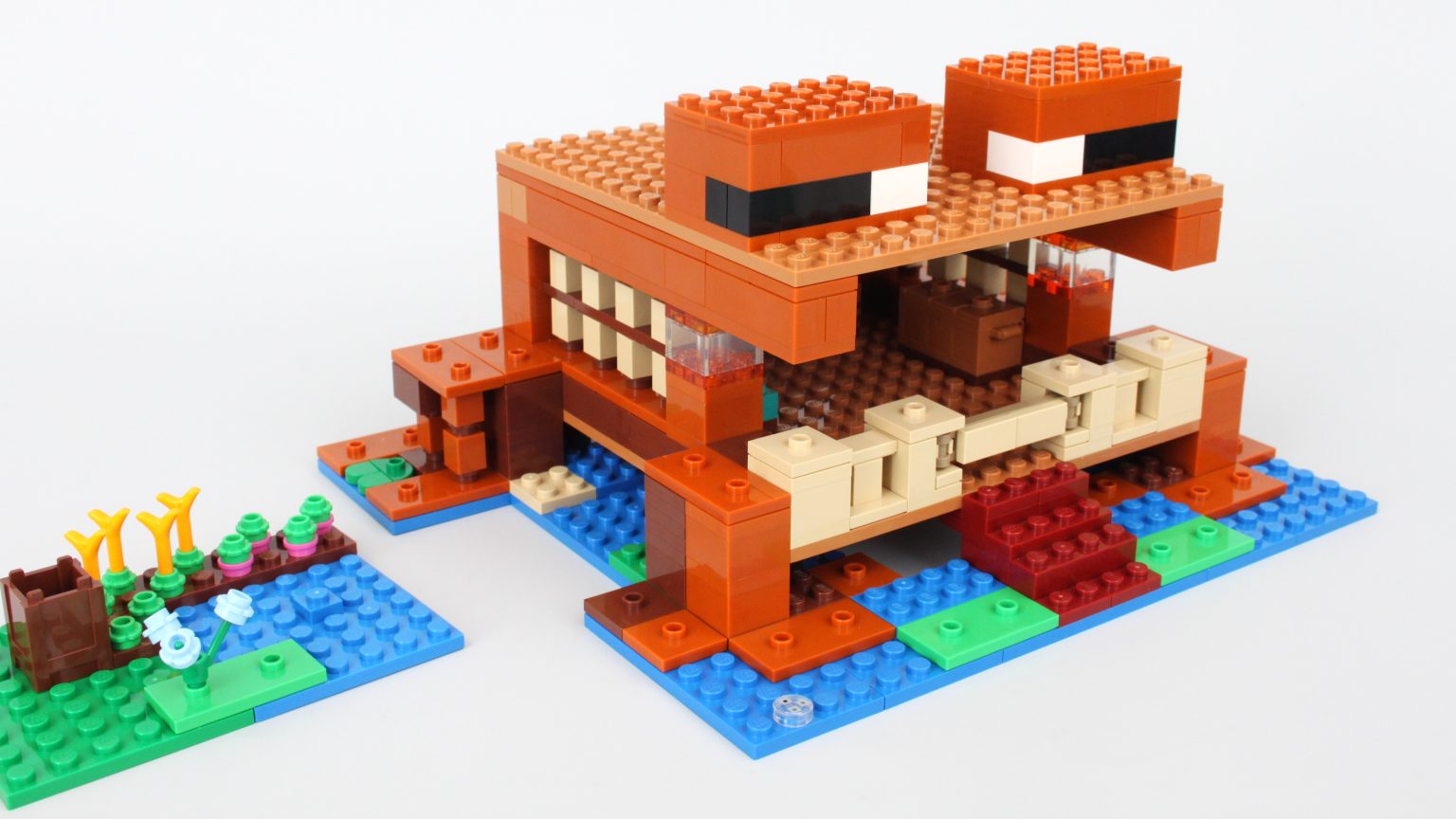 LEGO Minecraft 21256 The Frog House review