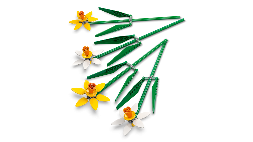 New LEGO Creator 40747 Daffodils remakes existing set