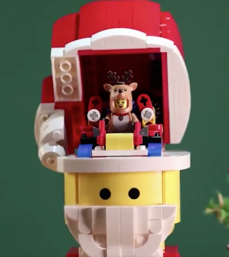 LEGO 40649 Up-Scaled Minifigure gets a festive makeover