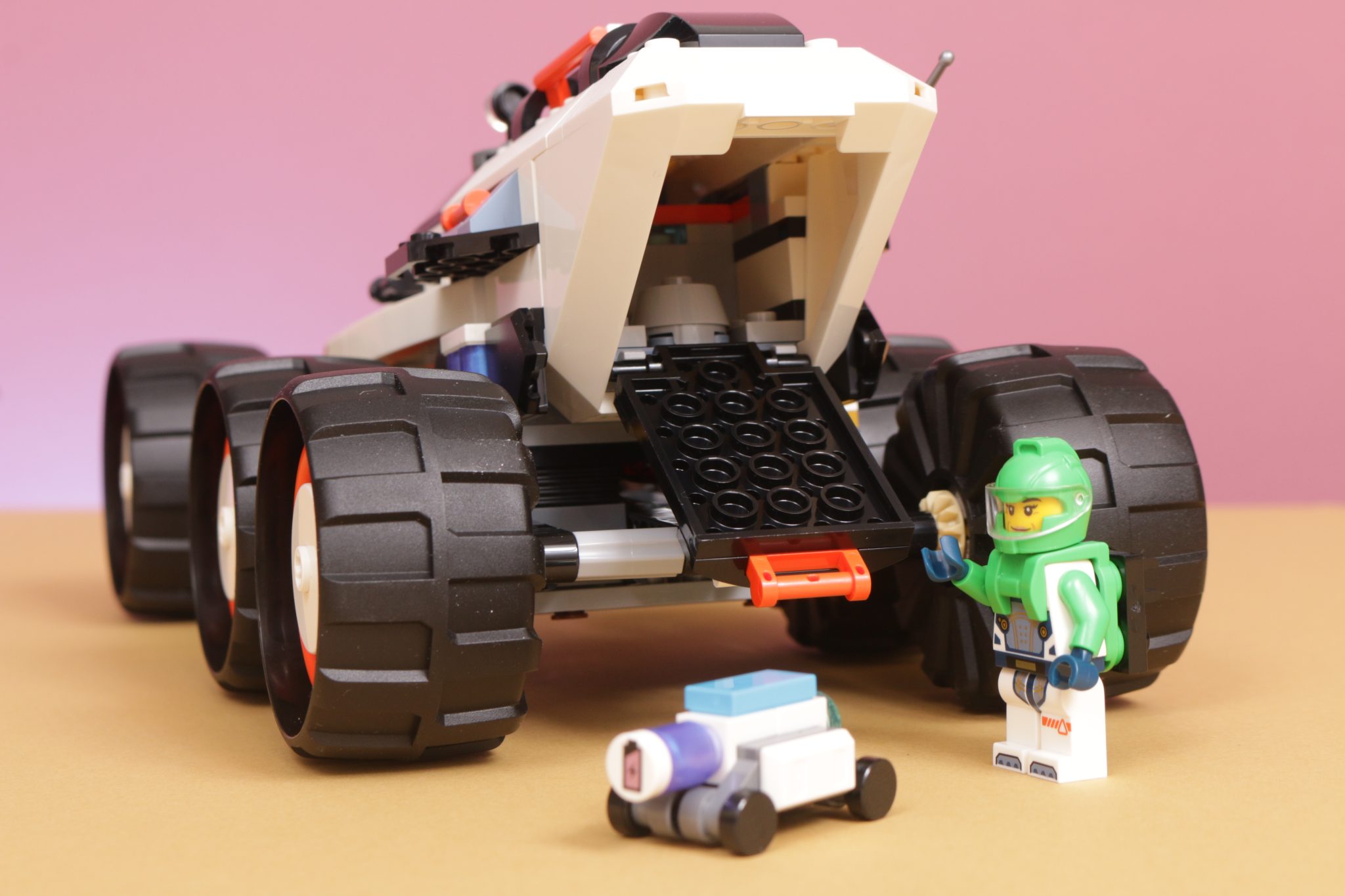 LEGO City 60431 Space Explorer Rover and Alien Life review