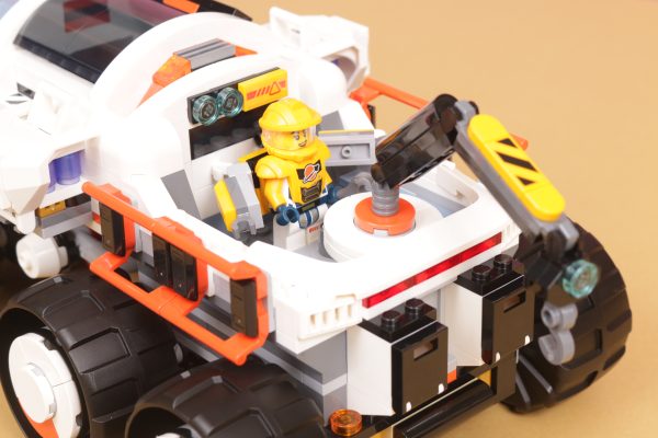 LEGO City 60432 Command Rover and Crane Loader review