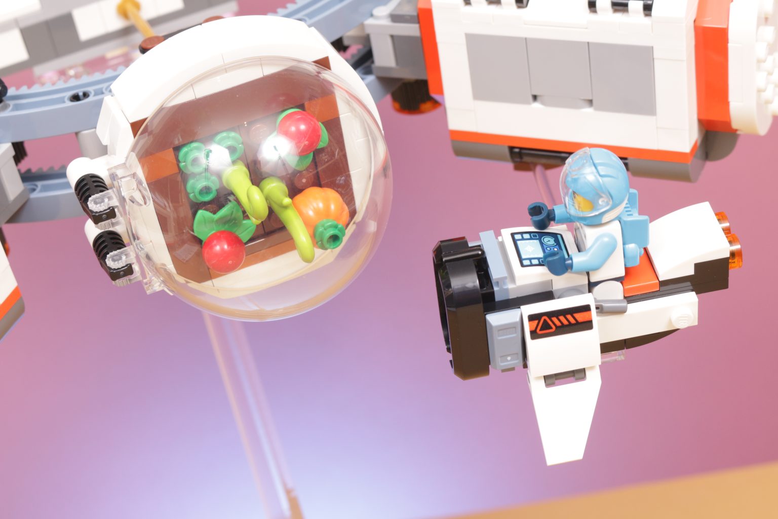LEGO City 60433 Modular Space Station review