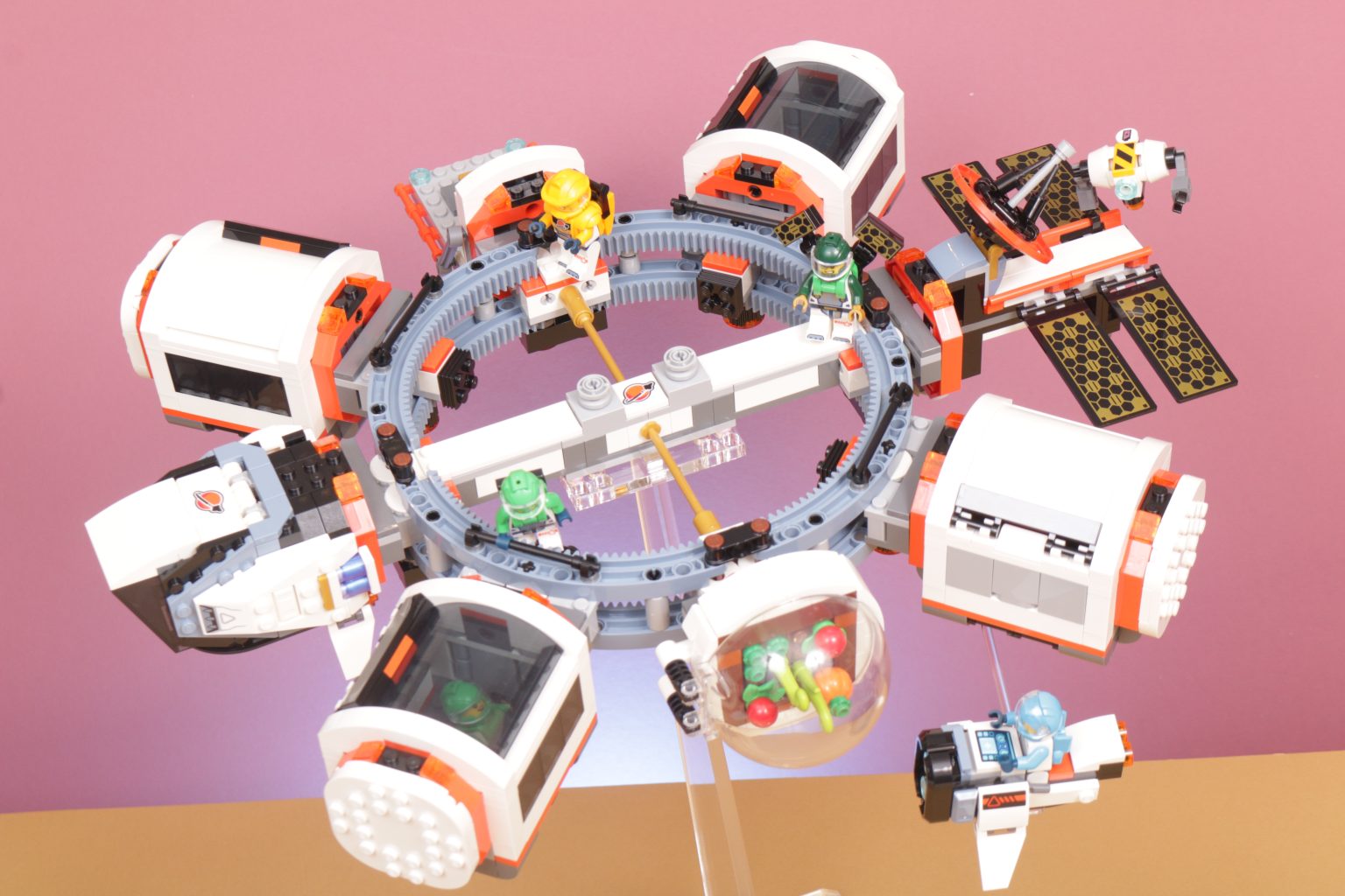 LEGO City 60433 Modular Space Station review