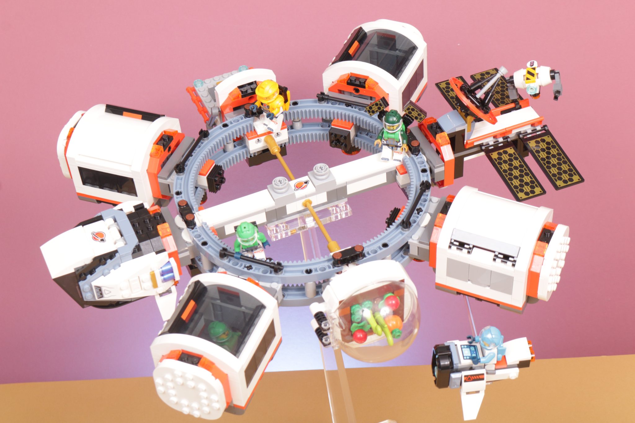 LEGO City 60433 Modular Space Station review