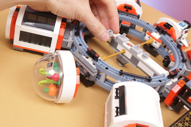 LEGO City 60433 Modular Space Station review