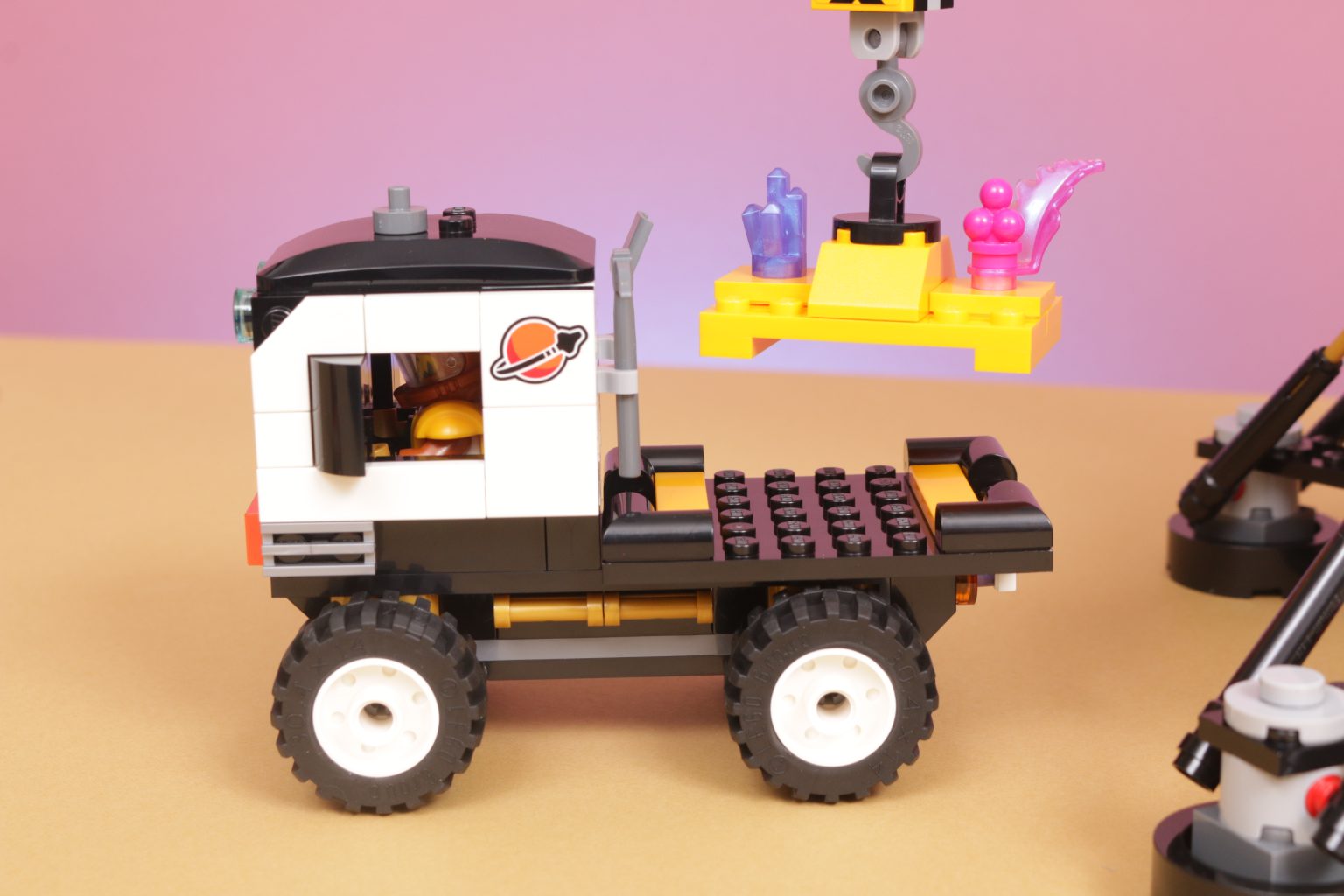 LEGO City 60434 Space Base and Rocket Launchpad review