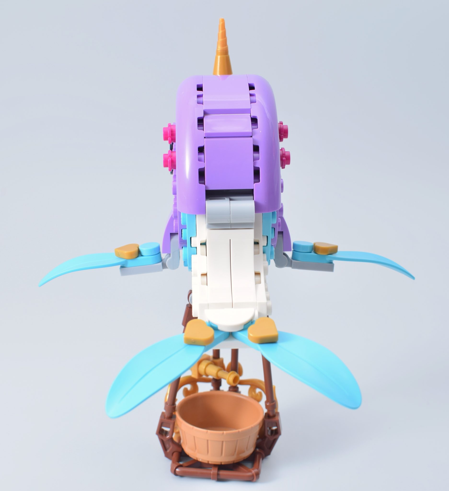 LEGO DREAMZzz 71472 Izzie's Narwhal Hot-Air Balloon review