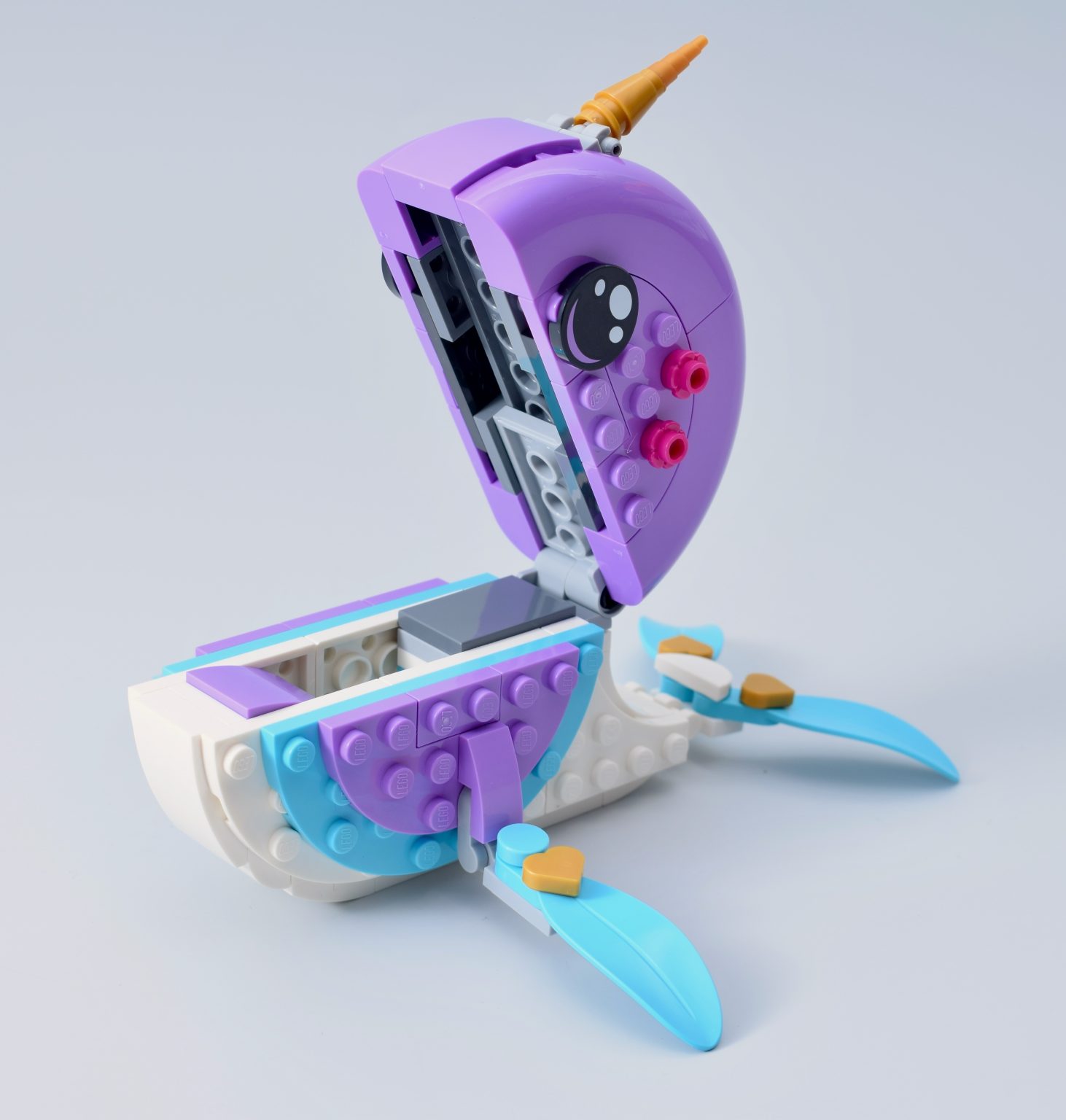 LEGO DREAMZzz 71472 Izzie's Narwhal Hot-Air Balloon review