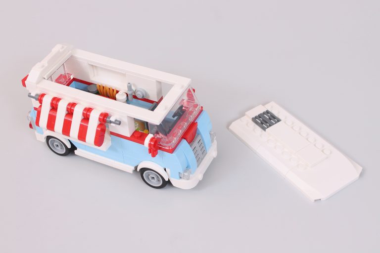LEGO Icons 40681 Retro Food Truck GWP review