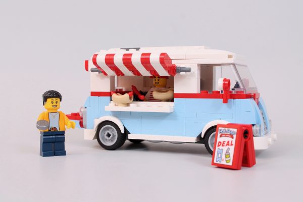 LEGO Icons 40681 Retro Food Truck GWP review