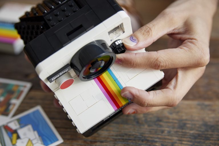 LEGO Ideas 21345 Polaroid OneStep SX-70 Camera officially revealed