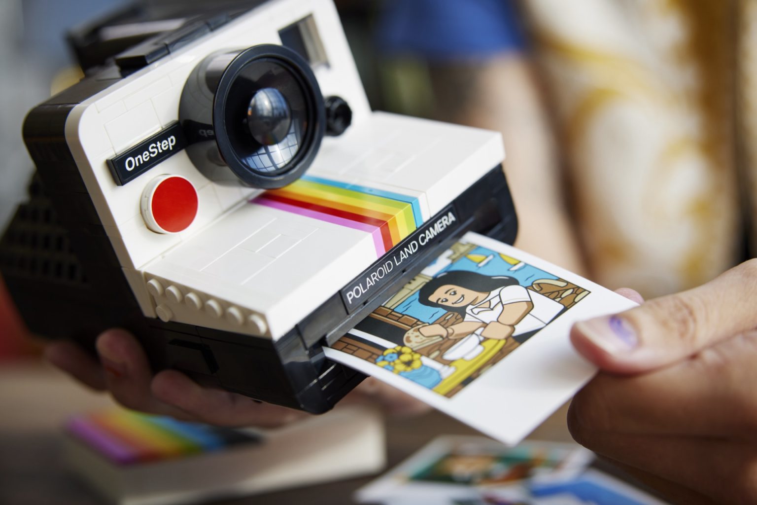 LEGO Ideas 21345 Polaroid OneStep SX-70 Camera officially revealed