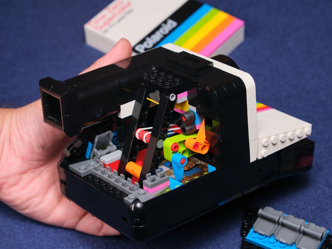LEGO Ideas 21345 Polaroid had to include a specific function