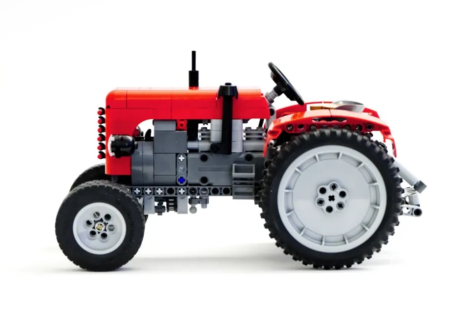 LEGO Ideas Tractor makes 10K with just days to go