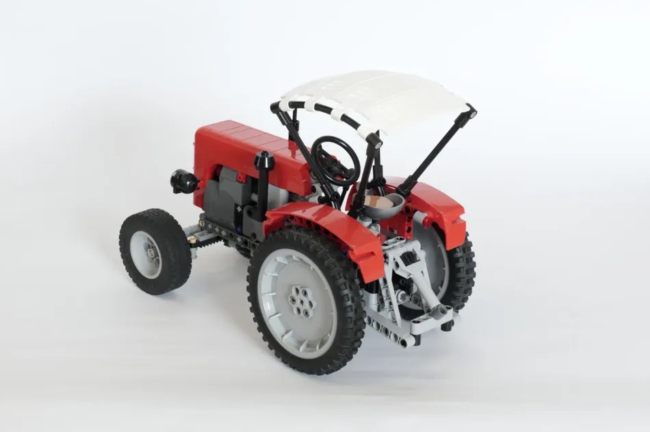 LEGO Ideas Tractor makes 10K with just days to go