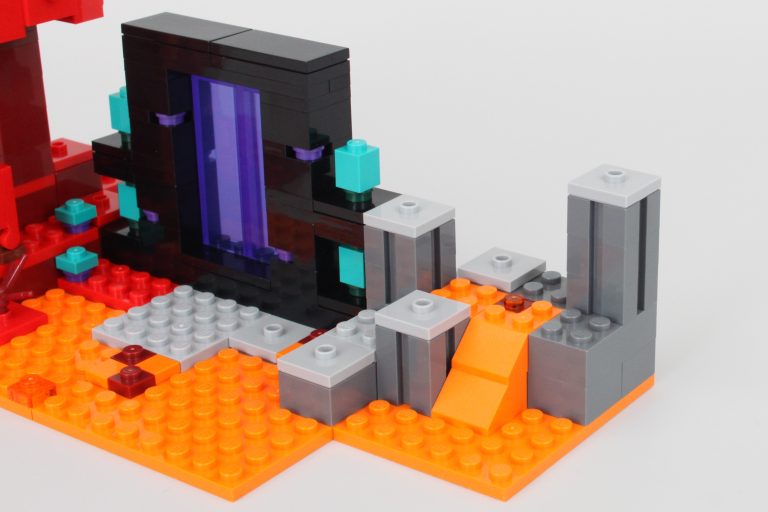 LEGO Minecraft 21255 The Nether Portal Ambush review
