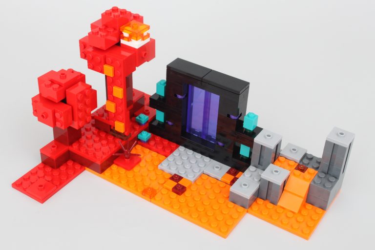 LEGO Minecraft 21255 The Nether Portal Ambush review
