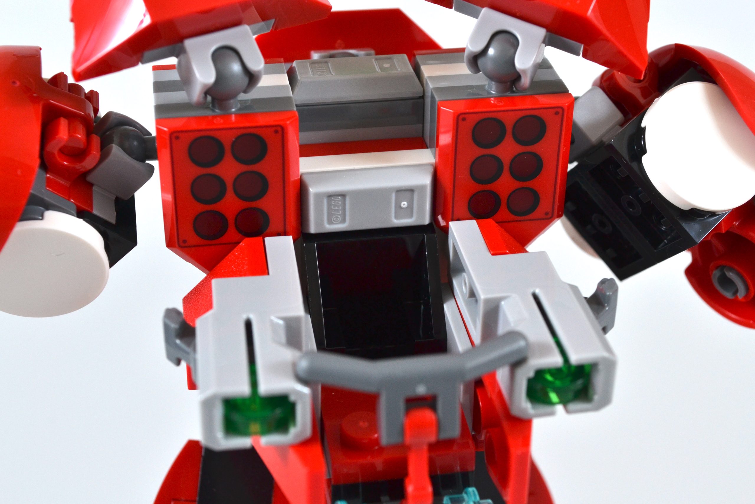 LEGO Sonic the Hedgehog 76996 Knuckles’ Guardian Mech review