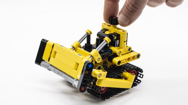 LEGO Technic 42163 Heavy-Duty Bulldozer review