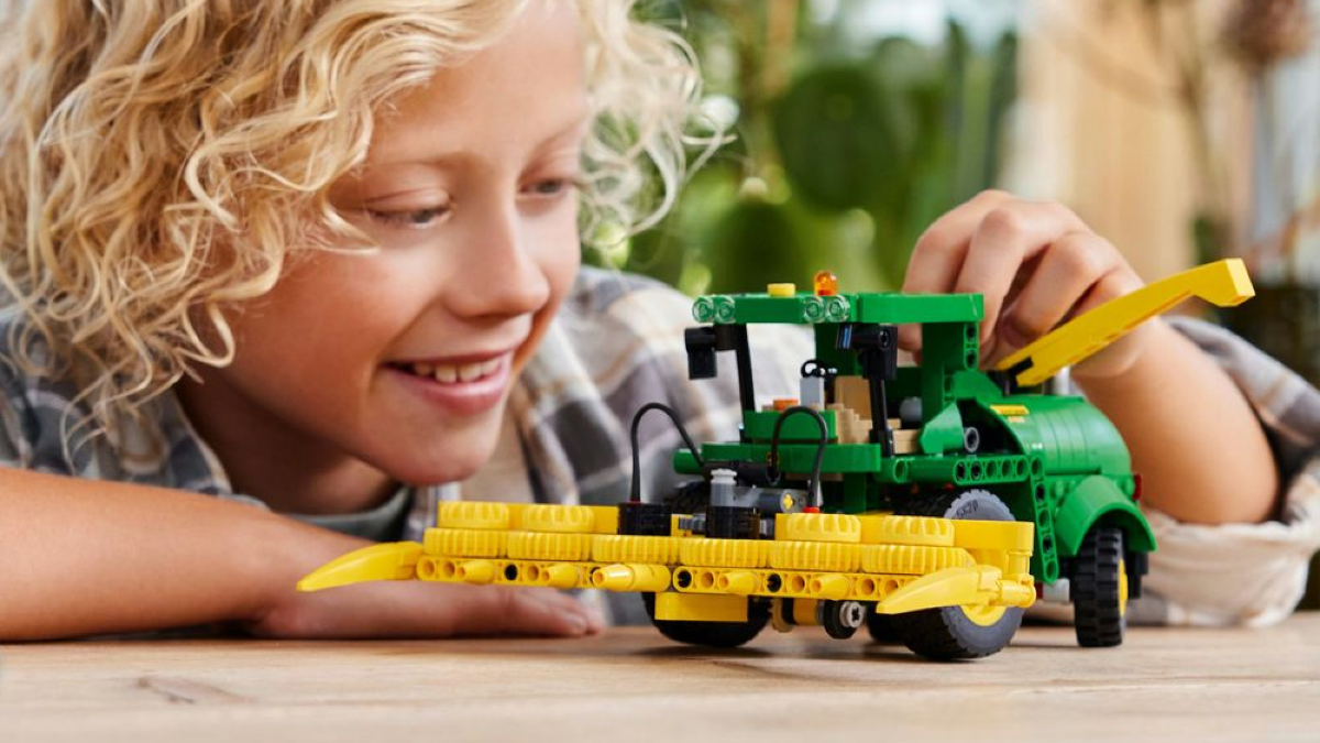 LEGO Technic tema plečiasi dar penkiais rinkiniais 2024 m