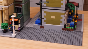 Make a modular out of LEGO 80113 Family Reunion Celebration