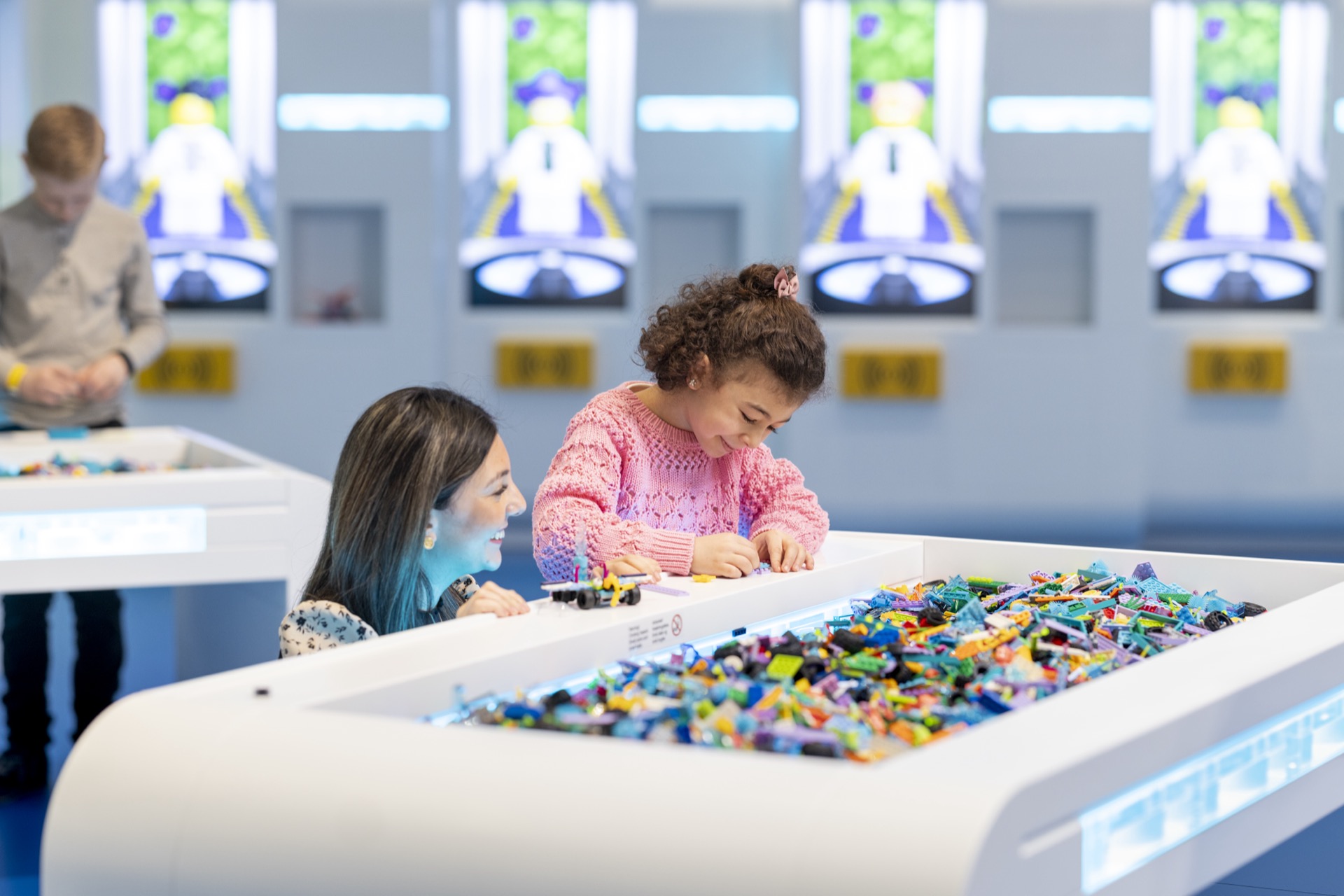 LEGO House kicks off 2024 season with new experience – and exclusive set
