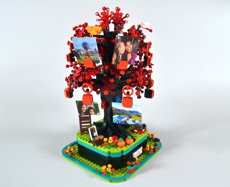 LEGO Ideas 21346 Family Tree review