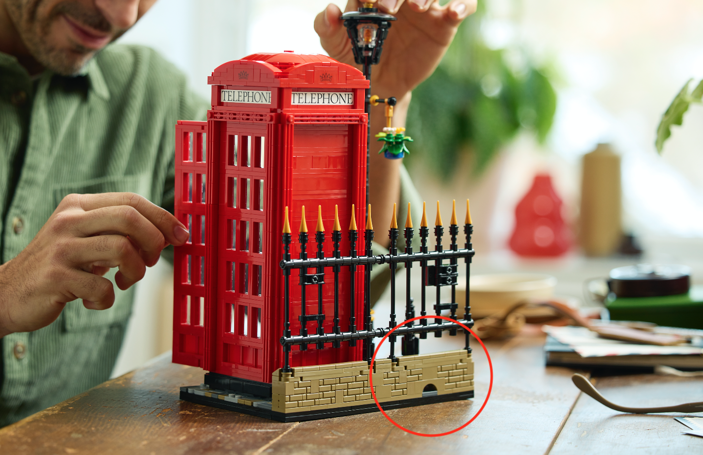 Five things you missed in LEGO Ideas London Telephone Box